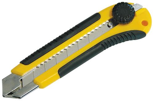 Du côté de la déco: les outils utiles pour poser du papier peint: