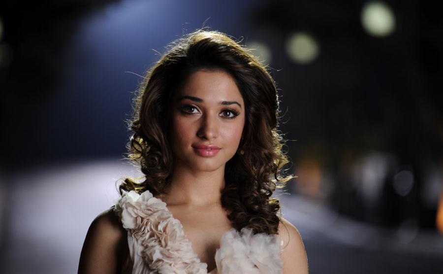 Tamanna New Stills In Endhukante Premanta Movie