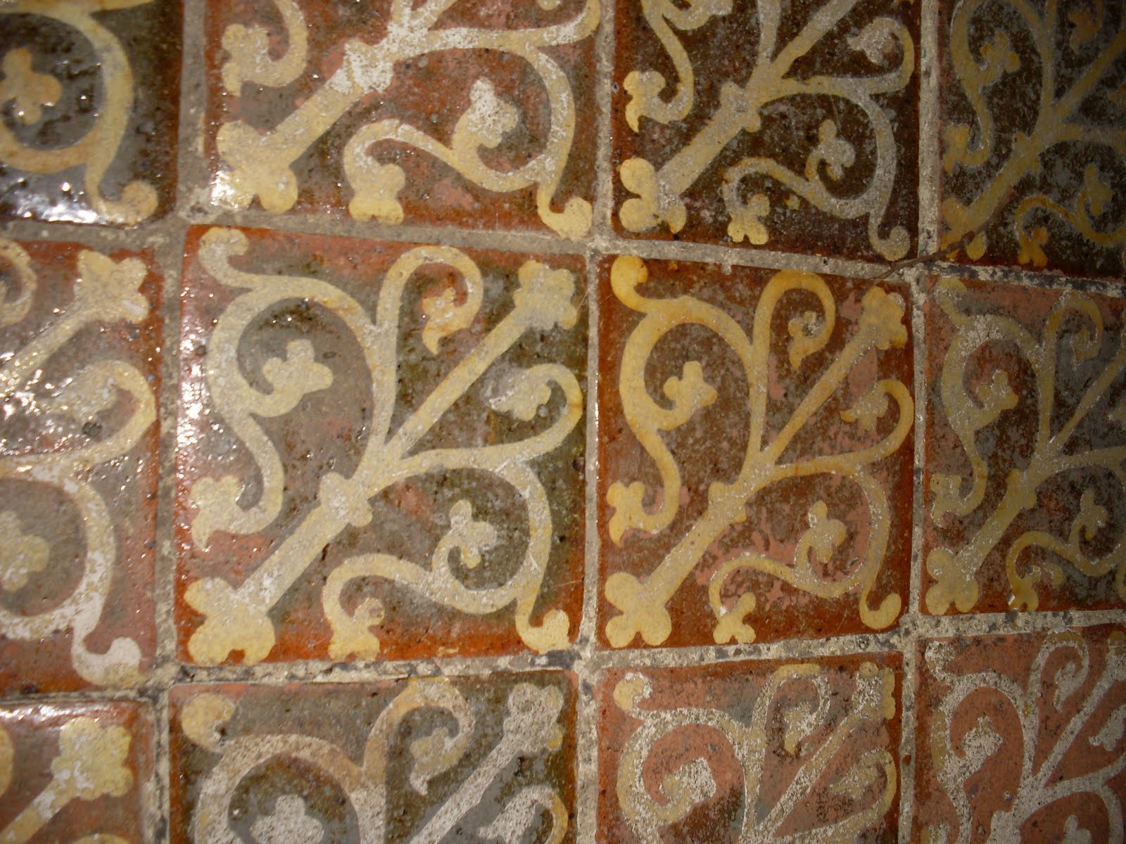 Medieval Scribbles: A Medieval Tile Picture Gallery