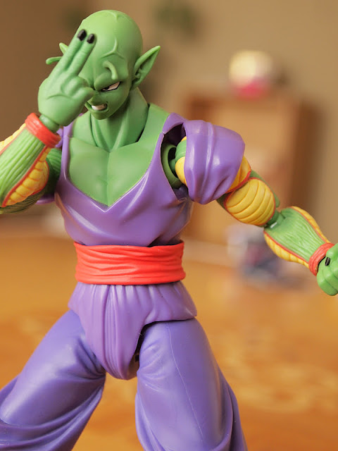 XTO's Box of Toys!!!: S.H.Figuarts Piccolo Review