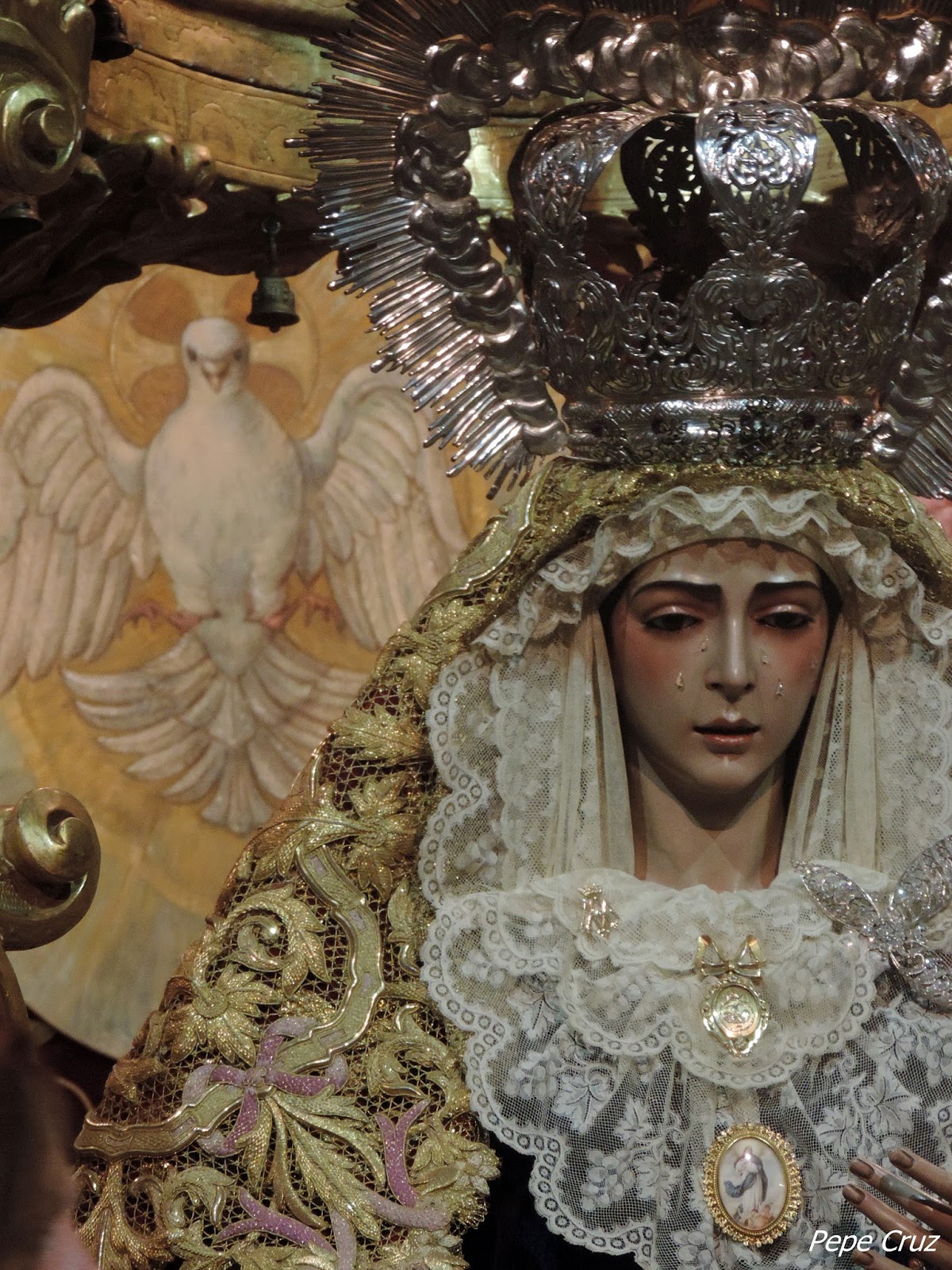 De Semana Santa: Besamanos a María Santísima del Rocío