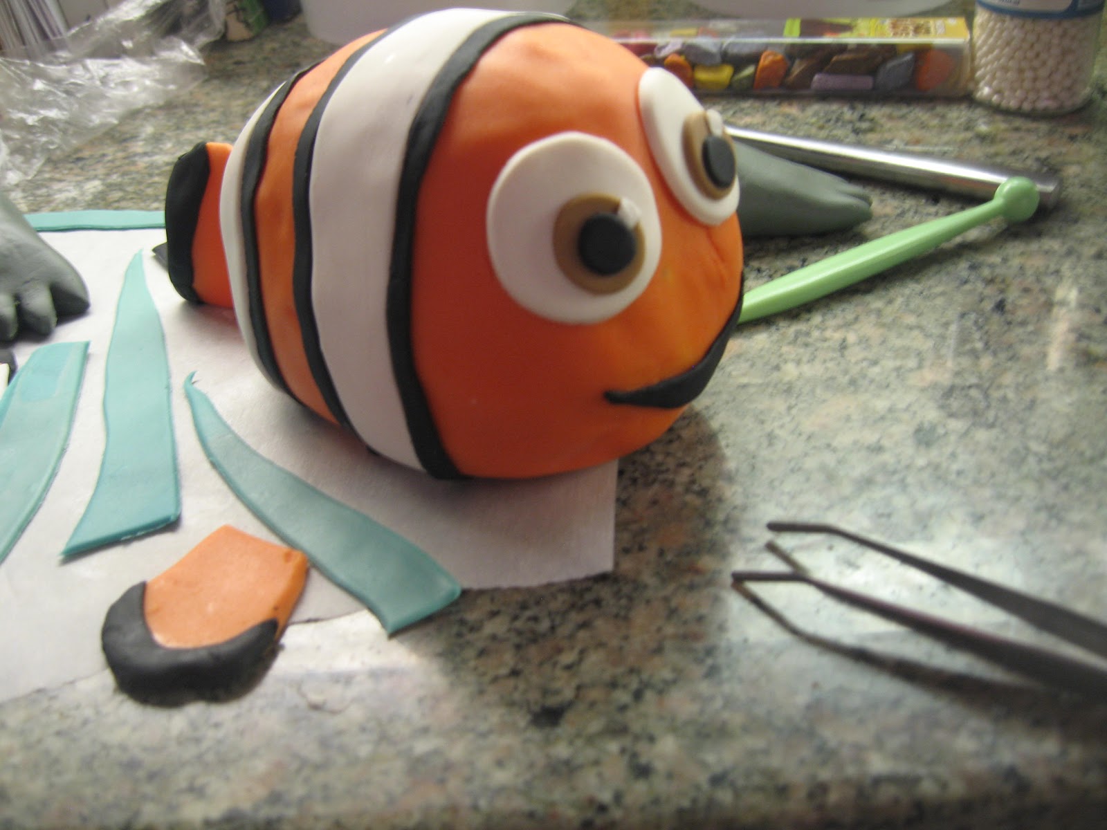 My Sweet Blog: Finding Nemo Cake: A Tutorial in Pictures