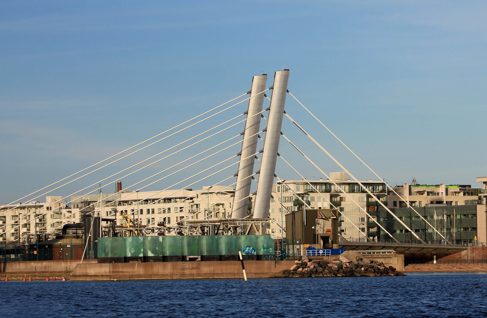 Haaveena hyvä kuva: Sillan alla