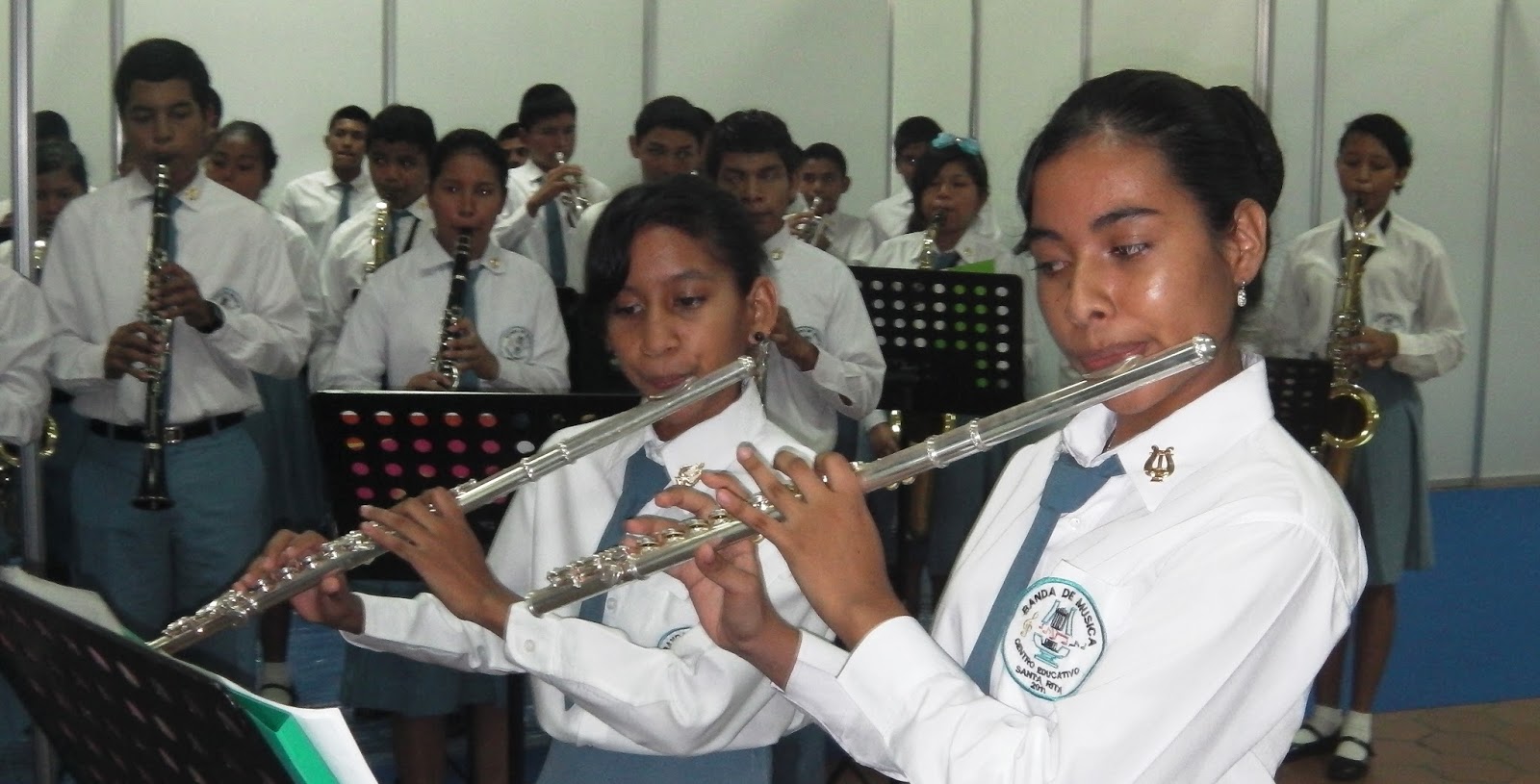 BANDA DE MÚSICA DEL CENTRO EDUCATIVO DE SANTA RITA DE ANTÓN OFRECIÓ ...