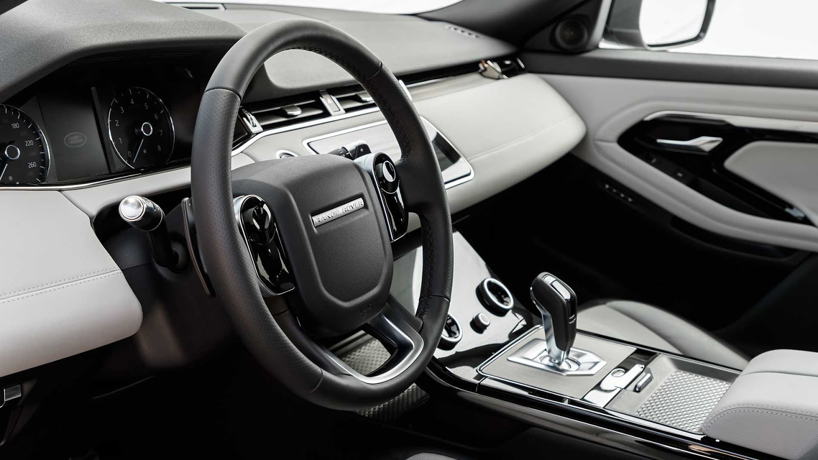 Land Rover最新的6缸引擎確定不會出現在2020 Evoque上 | SanjiNoir 黑侍樂讀