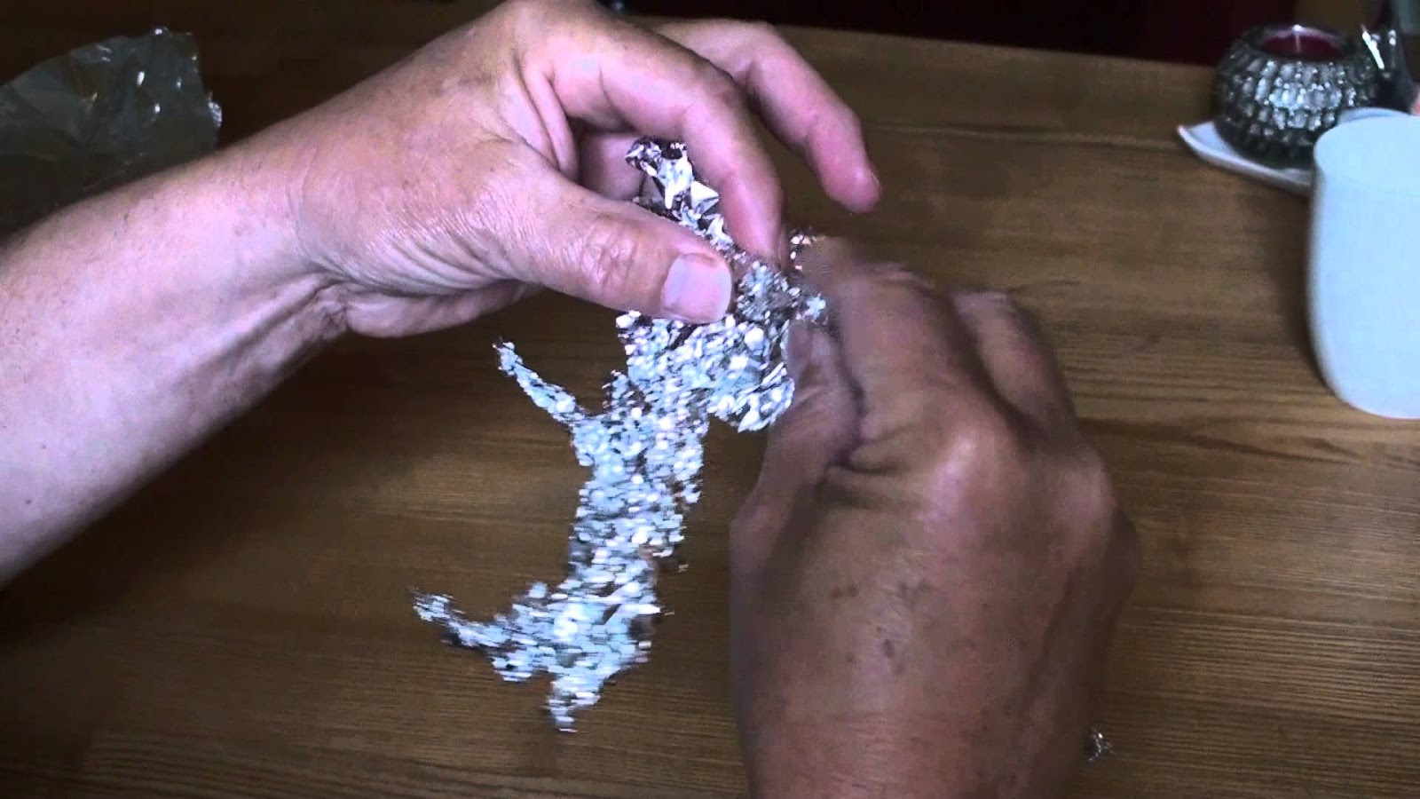 Half-Arsed Crafts: 7 Foil Crafts To Try Out Now