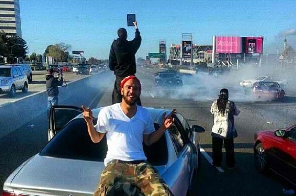 Bay Area Compass: New Video: Sideshow on 880 Freeway in Oakland