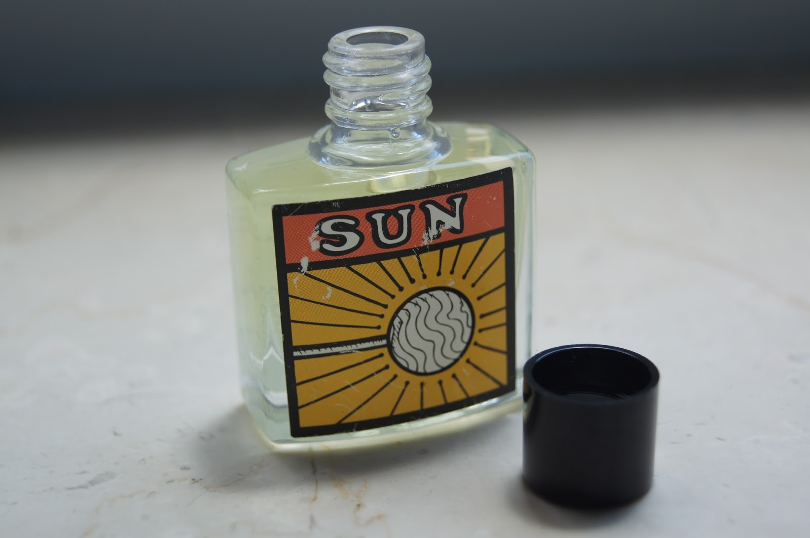 The Droplets of Life: Product Review - Lush 'Sun' Perfume