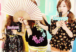 TaeTiSeo - Adorable Hostesses GIFs | Beautiful Korean Artists