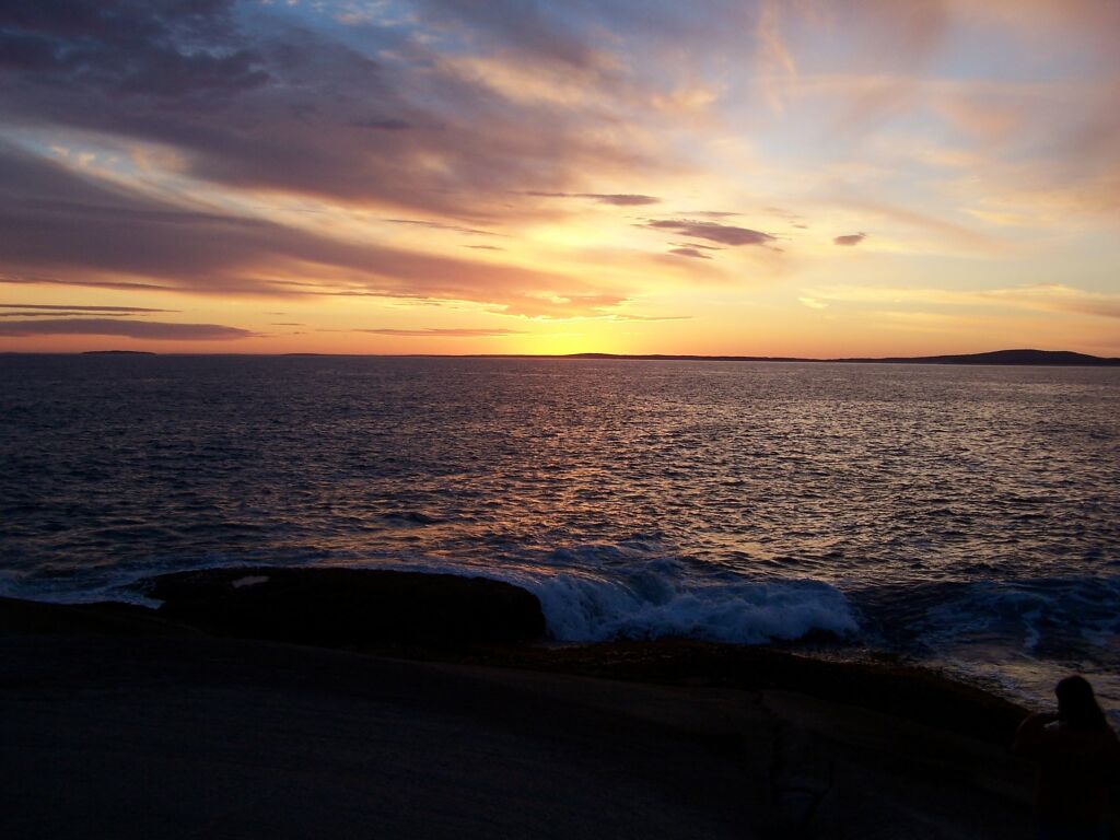 gold horizon right after sunset | Okay Wallpaper