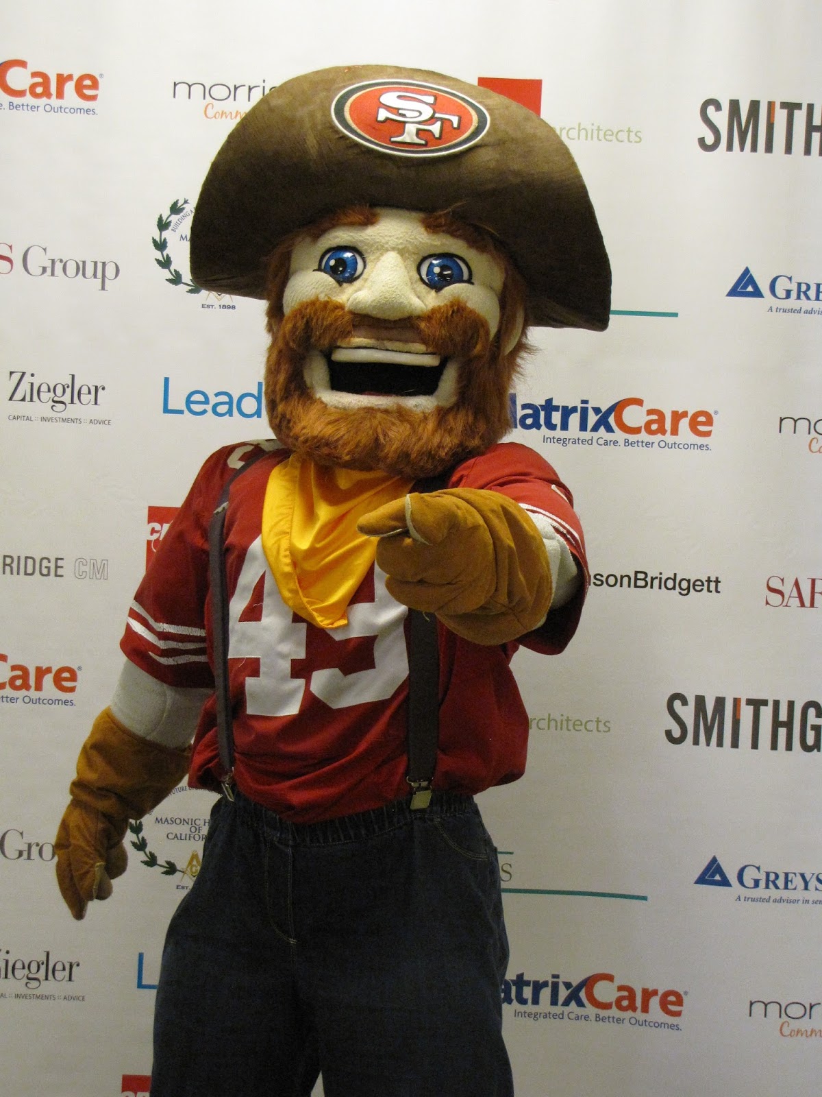 Celebrity Gems Entertainment: 49er Mascot Sourdough Sam makes surprise ...