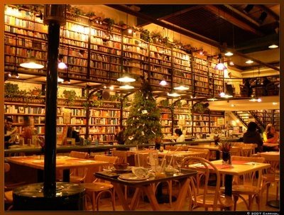 Per ardua ad astra: Cafebrería el Péndulo Polanco, libros, aromas y sabores