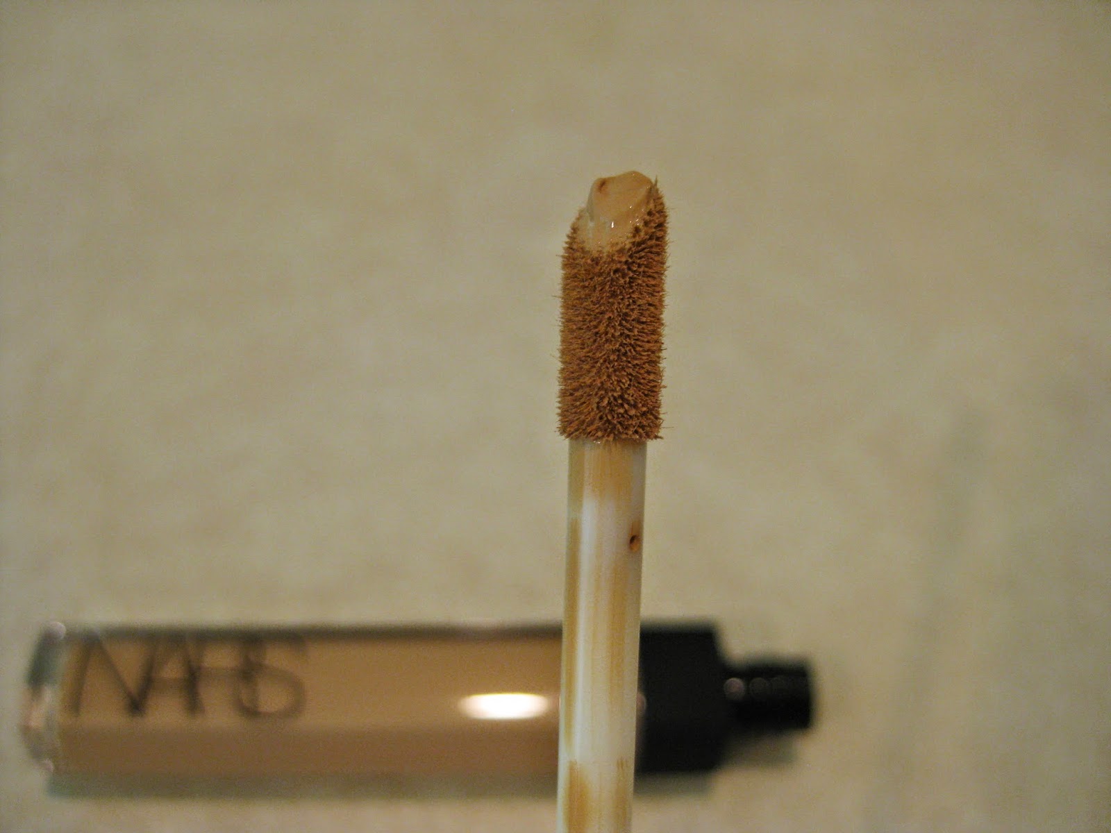 NARS Radiant Creamy Concealer "Custard" (Medium 1)