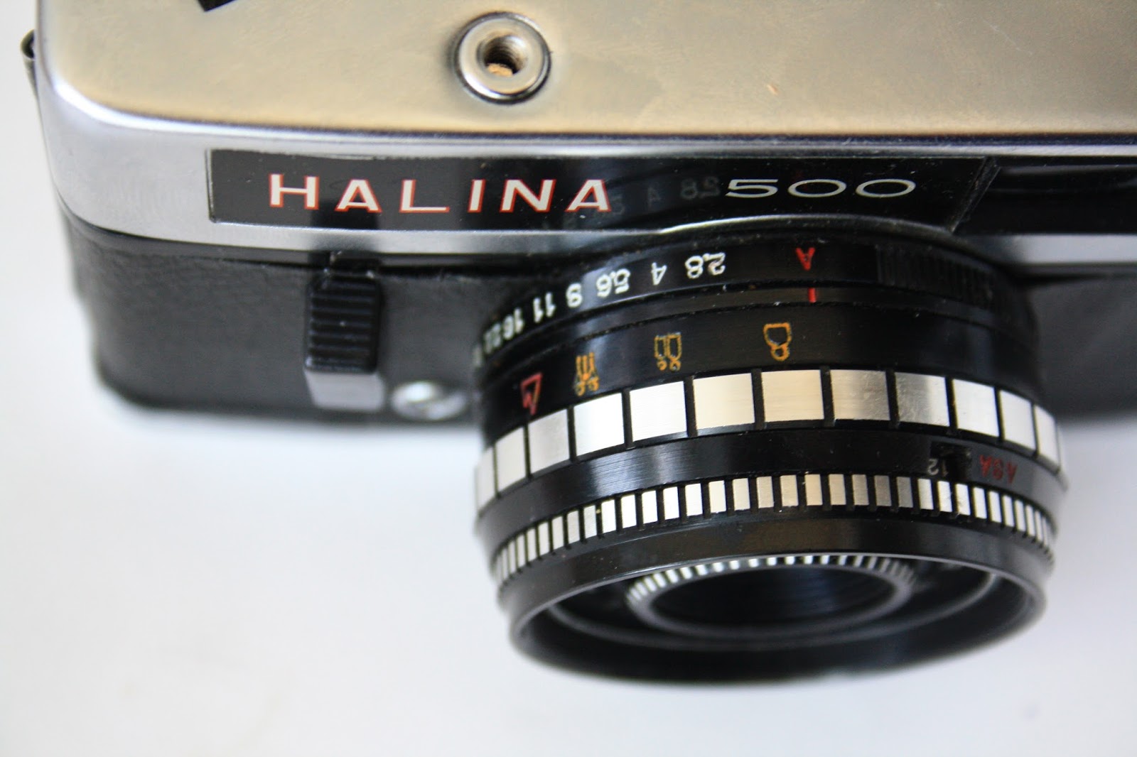 Old camera collection: Halina 500, an Olympus Trip 35 clone
