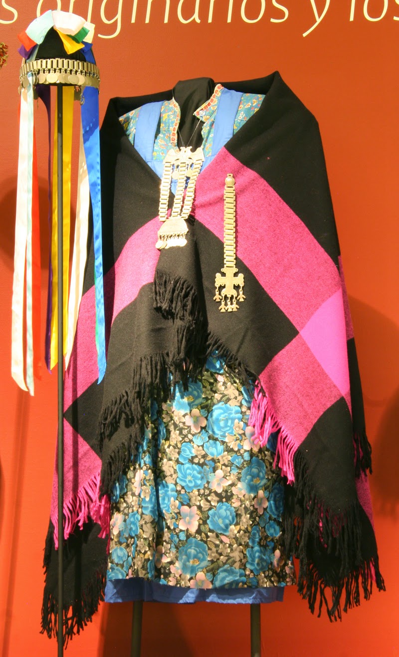 Pueblos Originarios de Chile: Vestimenta y joyas