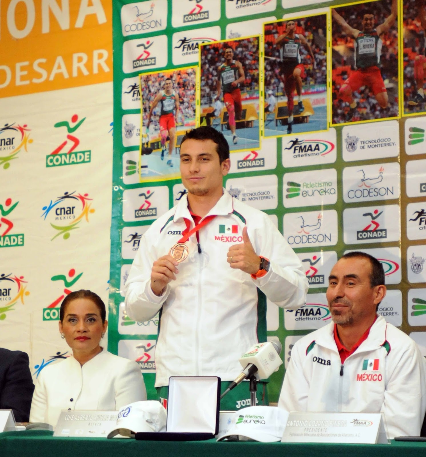 News Graphic: Conferencia de prensa con el atleta mexicano Luis Alberto ...