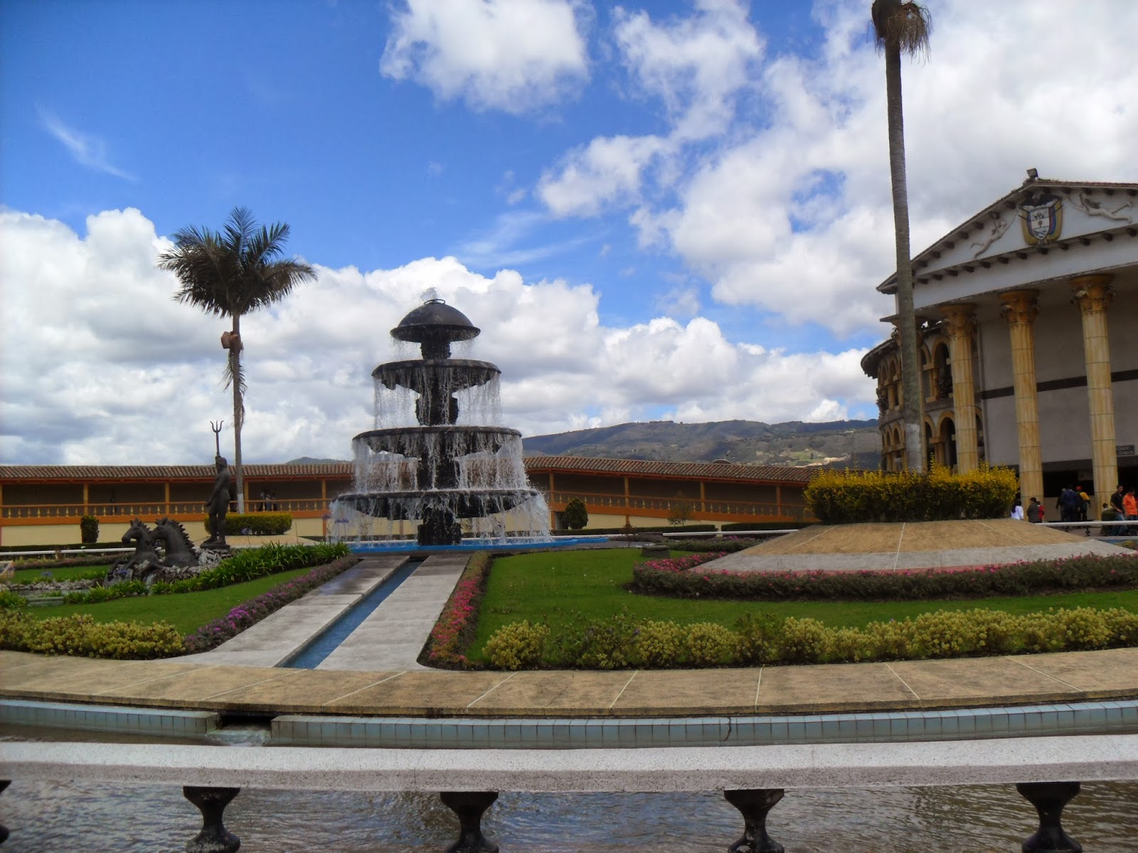 PARQUE "JAIME DUQUE": octubre 2013