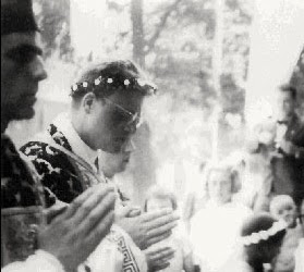 louie, louie: the figures of Advent