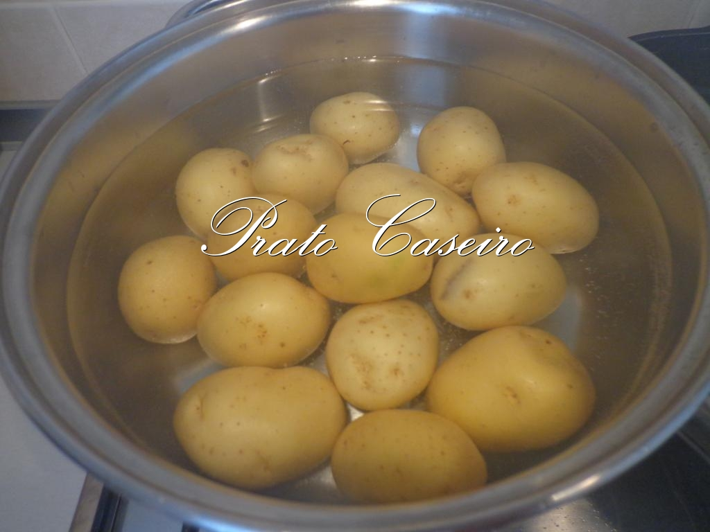Prato Caseiro: Batatas cozidas fritas