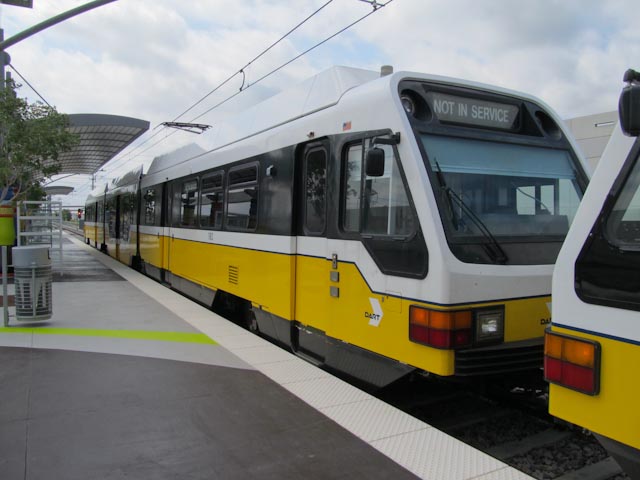 Buck Tracks: DART Dallas - Green Line - North Carrollton / Frankford ...