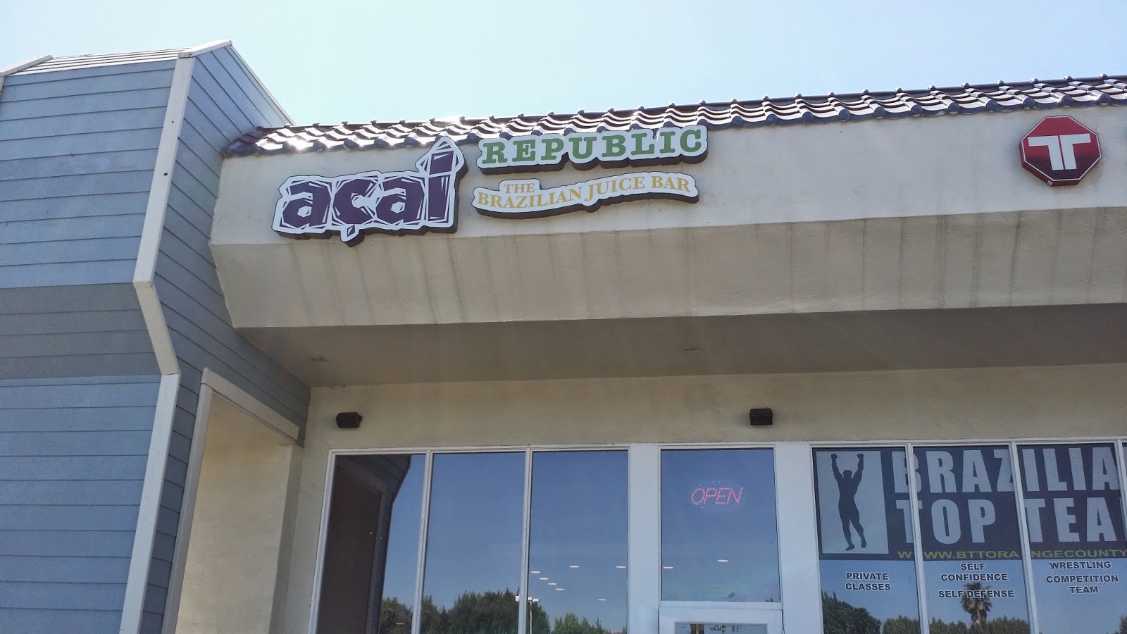 ACAI BOWL @ ACAI REPUBLIC THE BRAZILIAN JUICE BAR - TUSTIN