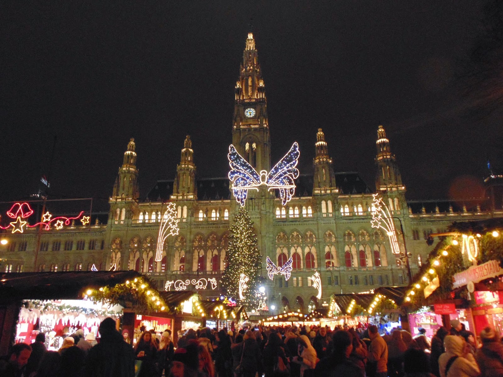 Christmas Market in Vienna, Austria | Life in Luxembourg