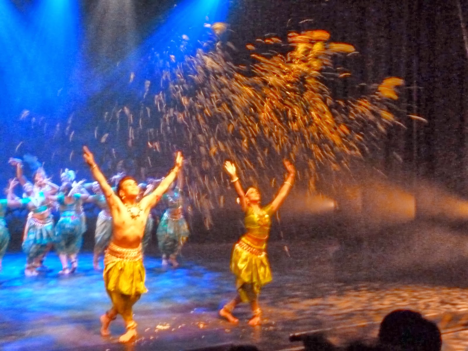 Kee Hua Chee Live!: PART 1; KRISHNA, LOVE RE-INVENTED AT KL PAC WAS A ...