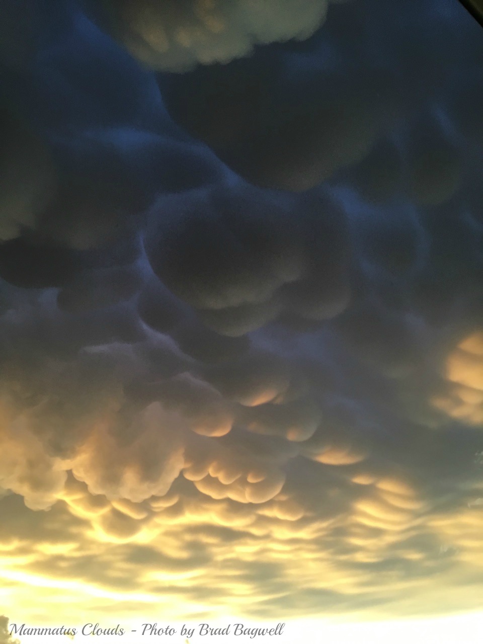 Paula's Space: Stunningly Ominous!.... Mammatus Clouds...
