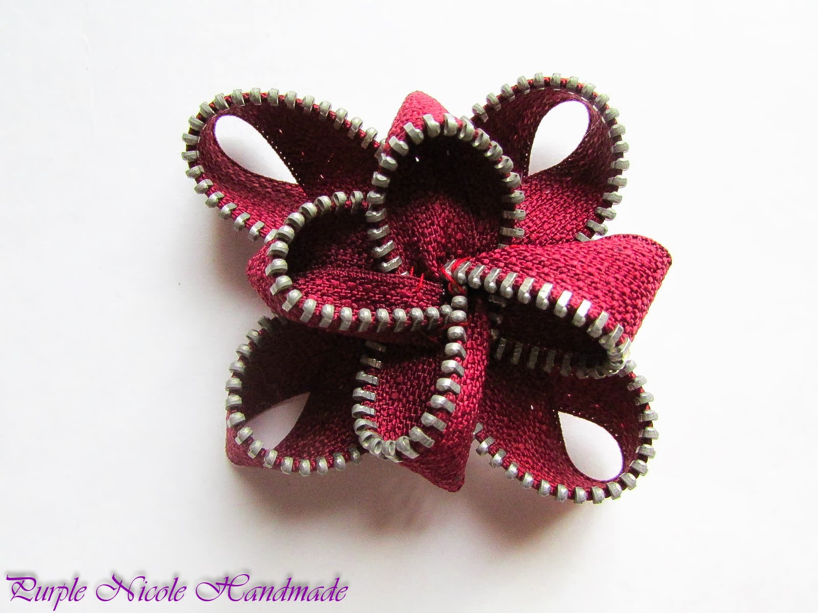 Purple Nicole`s Handmade: Brose florale deosebite realizate din ...