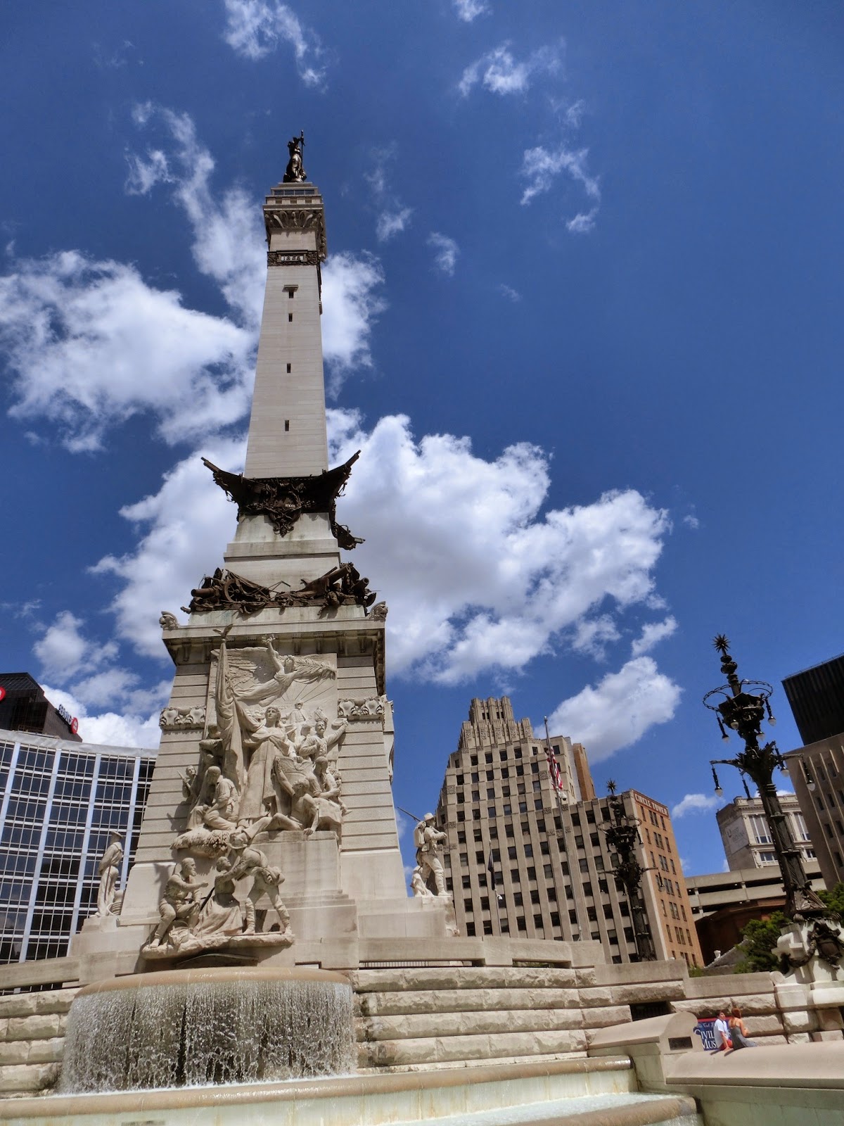 Indianapolis, IN: Monument Circle - Explore This City