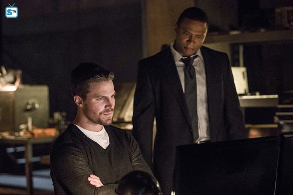 ARROW - Oggi, il finale di metà stagione: GRANDE COLPO DI SCENA in ... ARROW - Oggi, il finale di metà stagione: GRANDE COLPO DI SCENA in ...