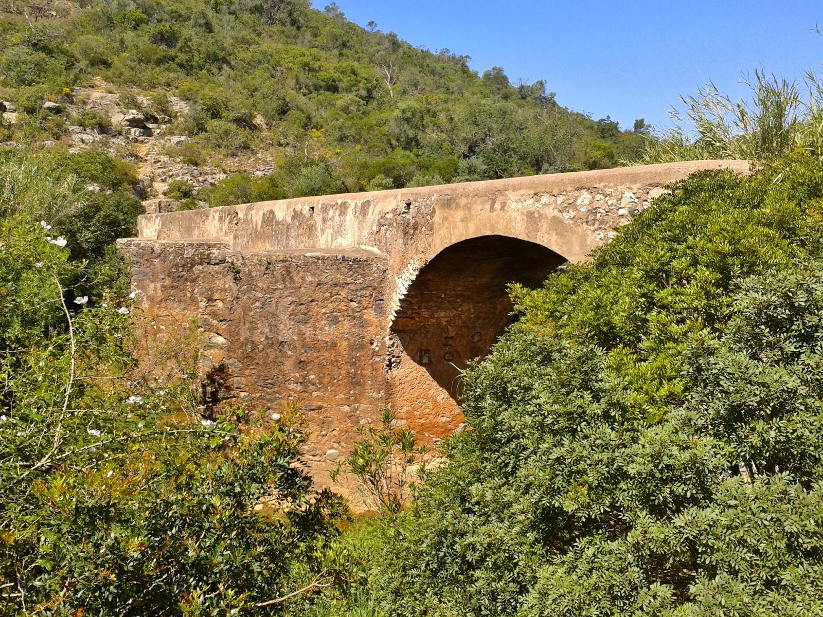 Viajar e descobrir: Portugal - Paderne - Ponte Medieval
