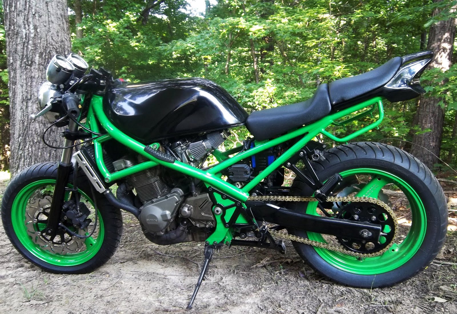 KARNAGE KUSTOMZ + custom metric choppers bobbers cafe racers yamaha xs ...