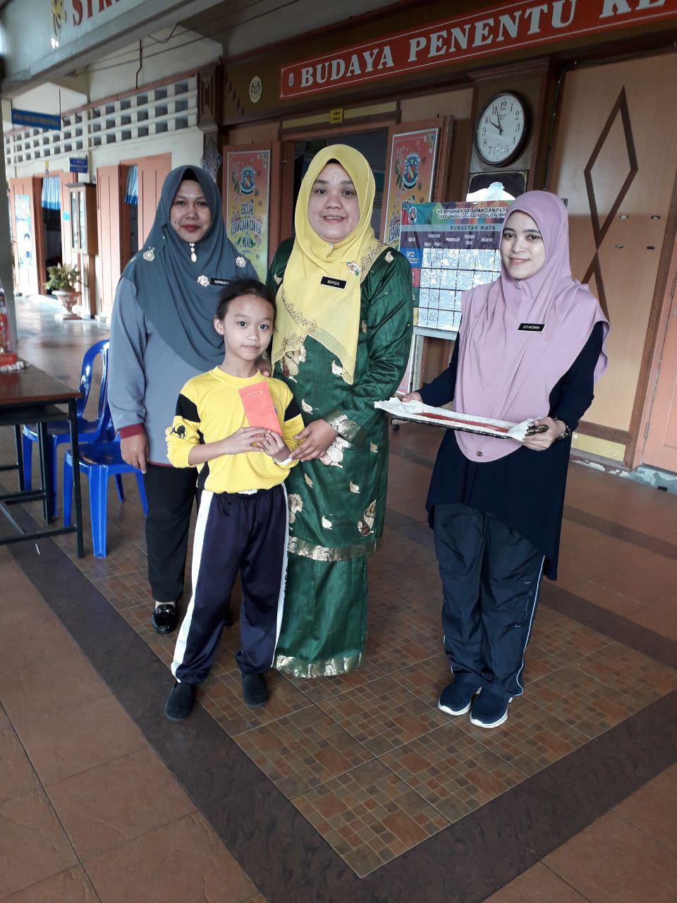 SEKOLAH KEBANGSAAN CONVENT MUAR: PENYAMPAIAN SUMBANGAN TAHUN BAHARU CINA