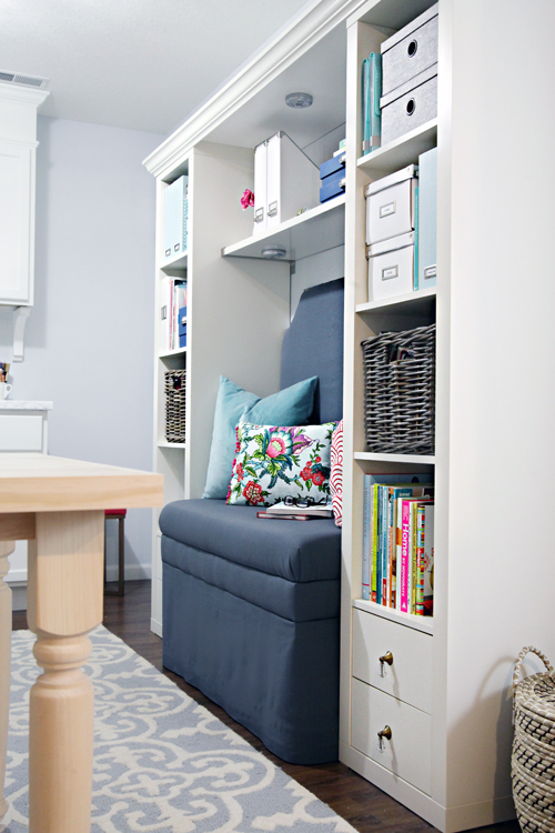 IHeart Organizing: Studio Update: DIY Built-In Bench