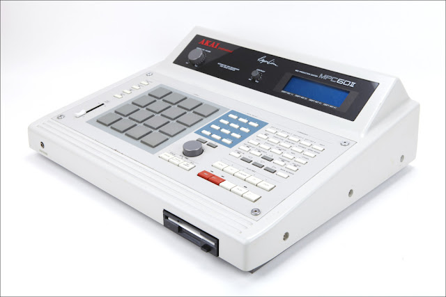 MATRIXSYNTH: Akai MPC-60 II sampler (OS 3.10) with New Backlight SN ...