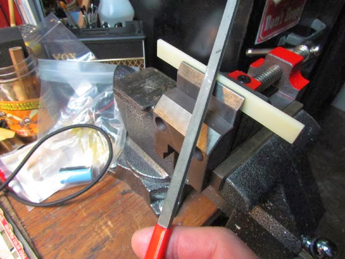 Stew-Mac Nut and Saddle Vise Crawls Backward (When Alarmed)