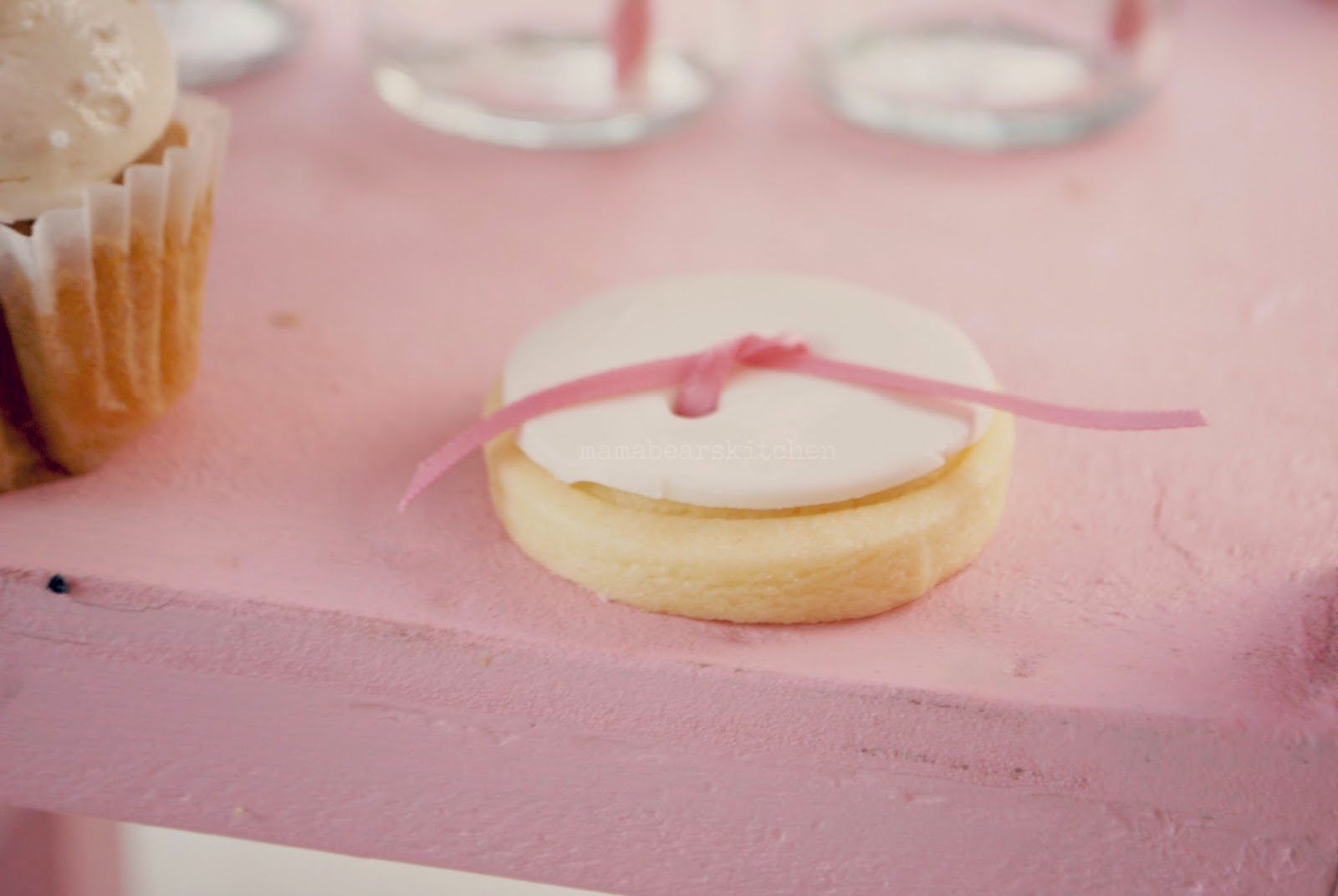 Pink milk & cookies | Mama Bear's Kitchen