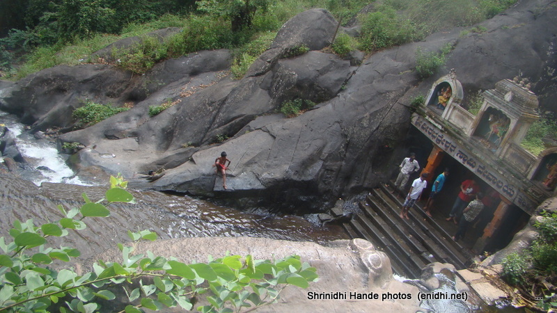 Kalhatti falls ಕಲ್ಹತ್ತಿ ಜಲಪಾತ (Karnataka) - eNidhi India Travel Blog