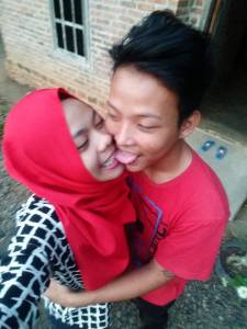 ABG Ngentot Pakai Kondom biar gak Hamil 2017 Terbaru - Layar Kaca 18+