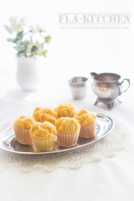 fla-kitchen: Steamed Pumpkin Cake