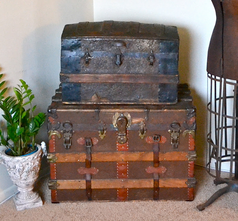 Liz Mathews: Vintage Trunks