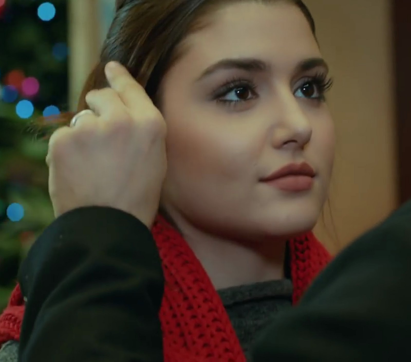 My TV Beauty: Miss Turkey Hande Ercel As Hayat Uzun In Turkish TV ...