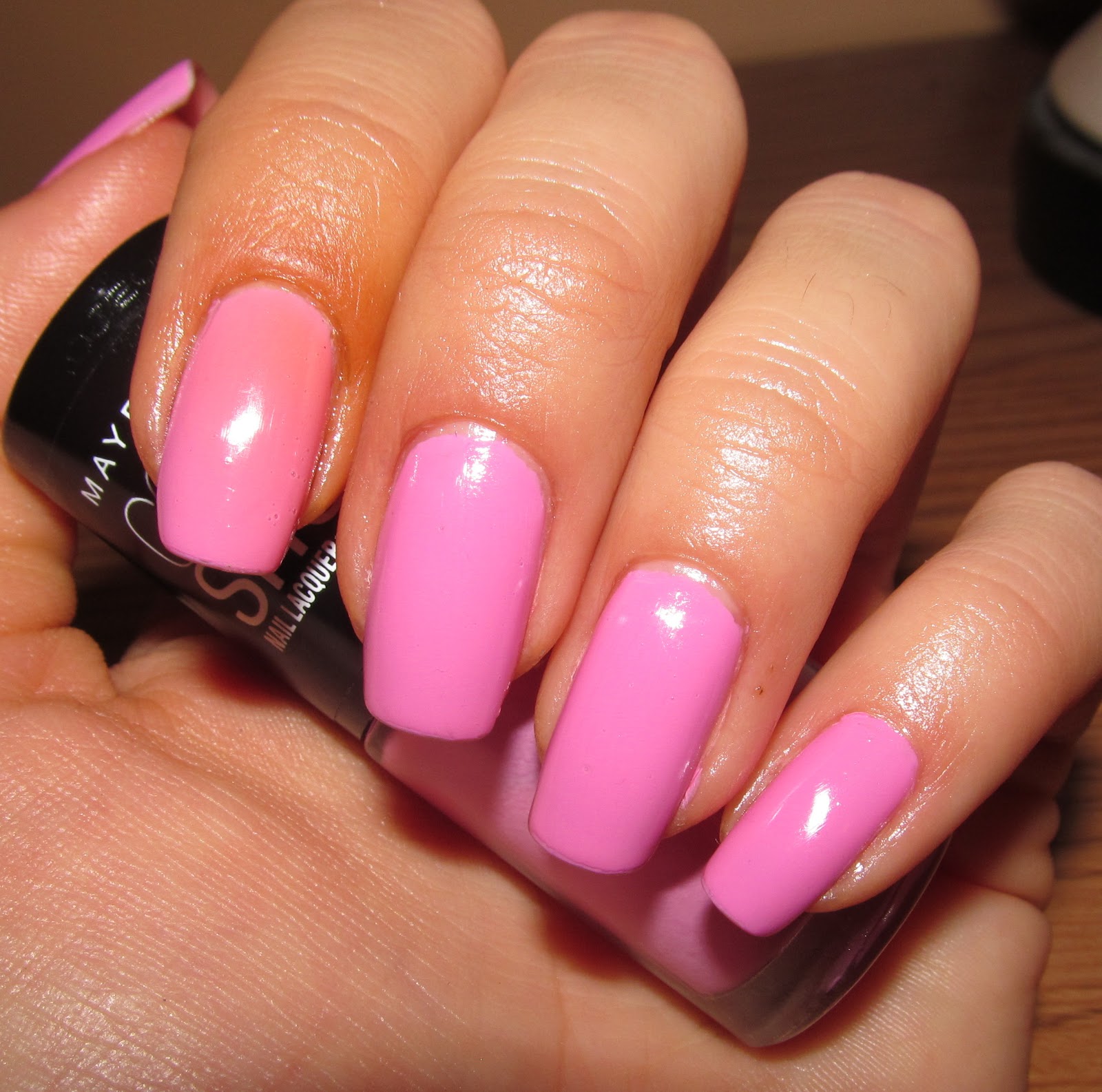 My Beauty Box: Maybelline Color Show Chiffon Chic Nail Polish
