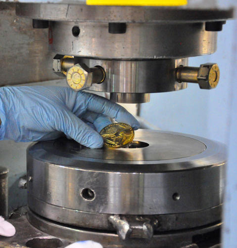 Livingbattlefield.org: The Making of the Challenge Coin