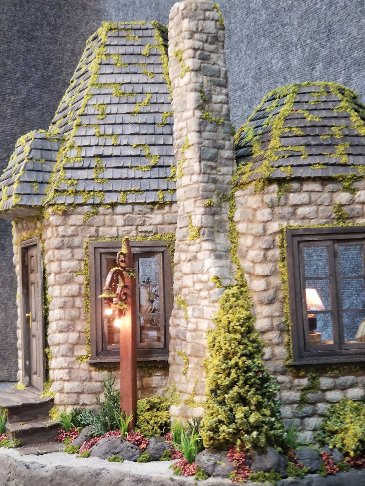 Greggs Miniature Imaginations- (Ever After Cottages): Stone Cottage
