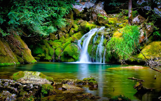 3D achtergrond met waterval