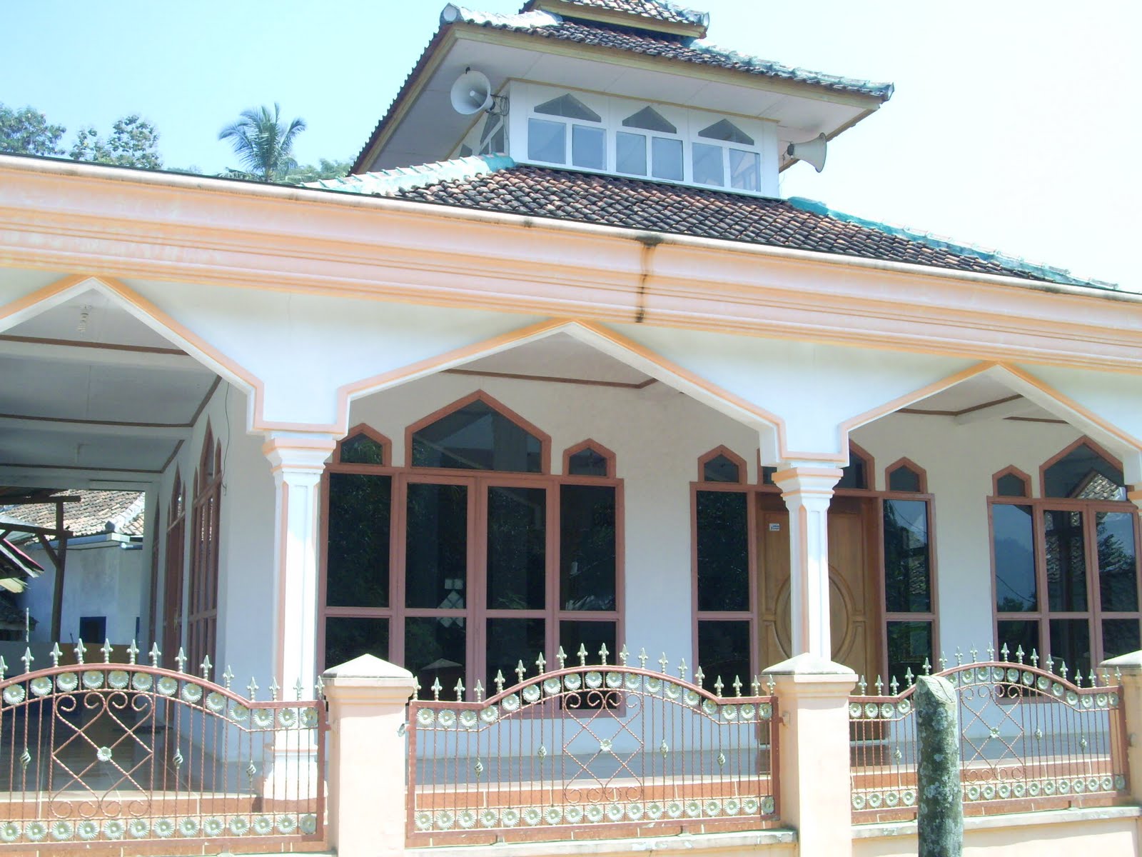 Masjid di Desa Cikamunding ~ KUA KEC. CILOGRANG KAB. LEBAK Masjid di Desa Cikamunding ~ KUA KEC. CILOGRANG KAB. LEBAK