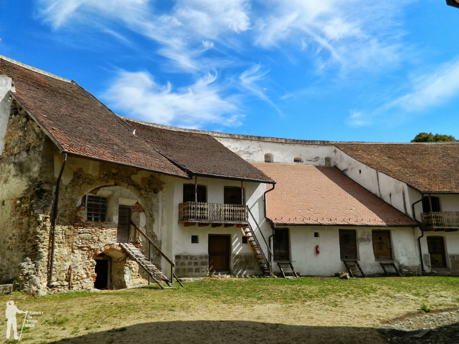 Biserica fortificată Hărman