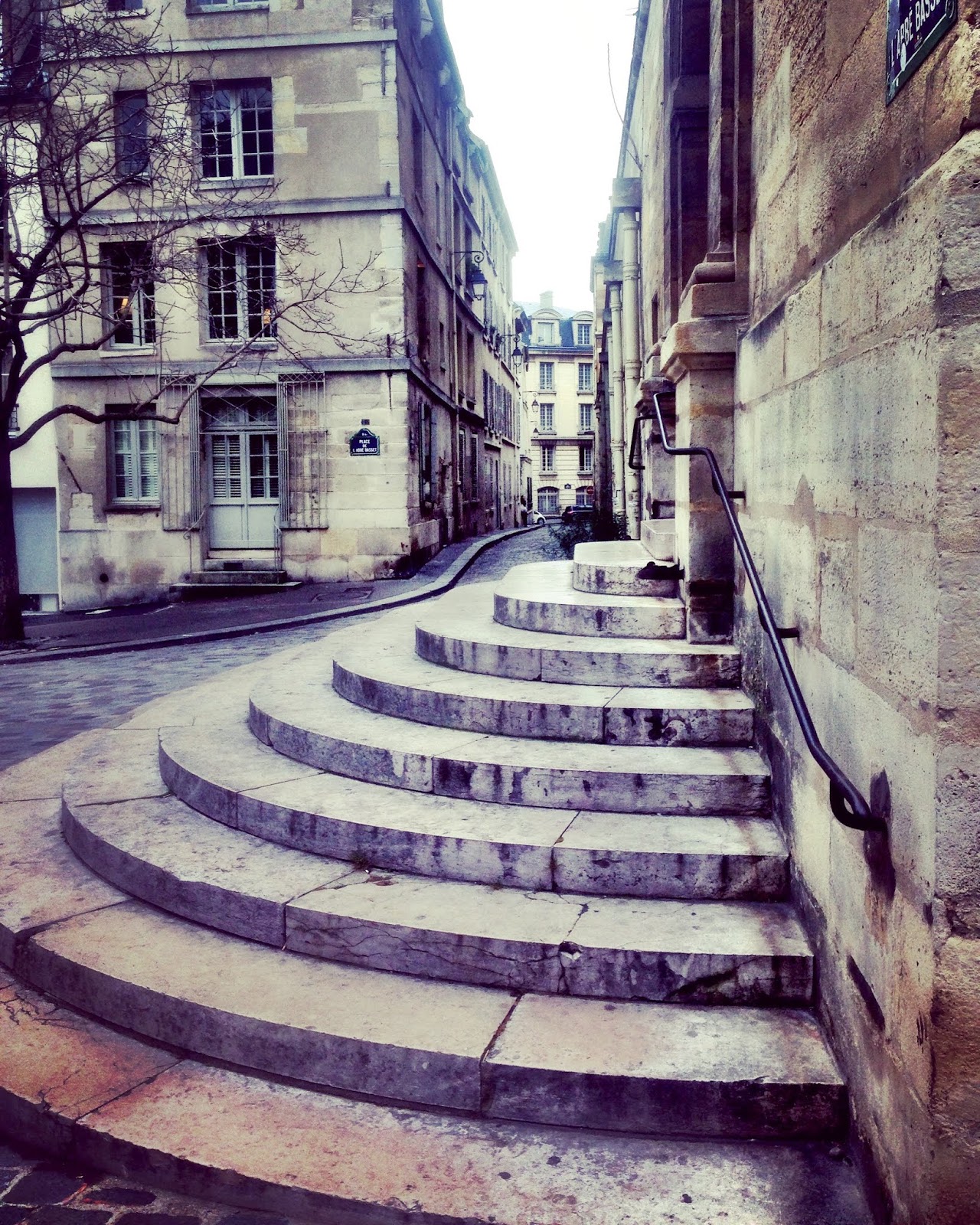 Focus On Paris: Magic steps